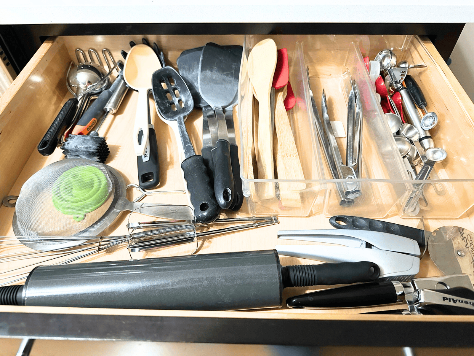121 Things to Declutter In Your Kitchen: The Complete Guide - Organize ...